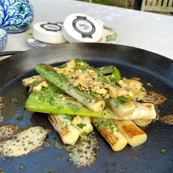 Chargrilled Leeks with Truffle Cheese - FirepitsUK